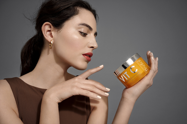 Peeling – zázrak pro dosažení rozjasněné a vyhlazené pleti - Aurio